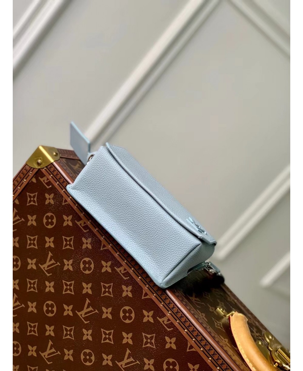 LOUIS VUITTON Fastline Wearable Wallet