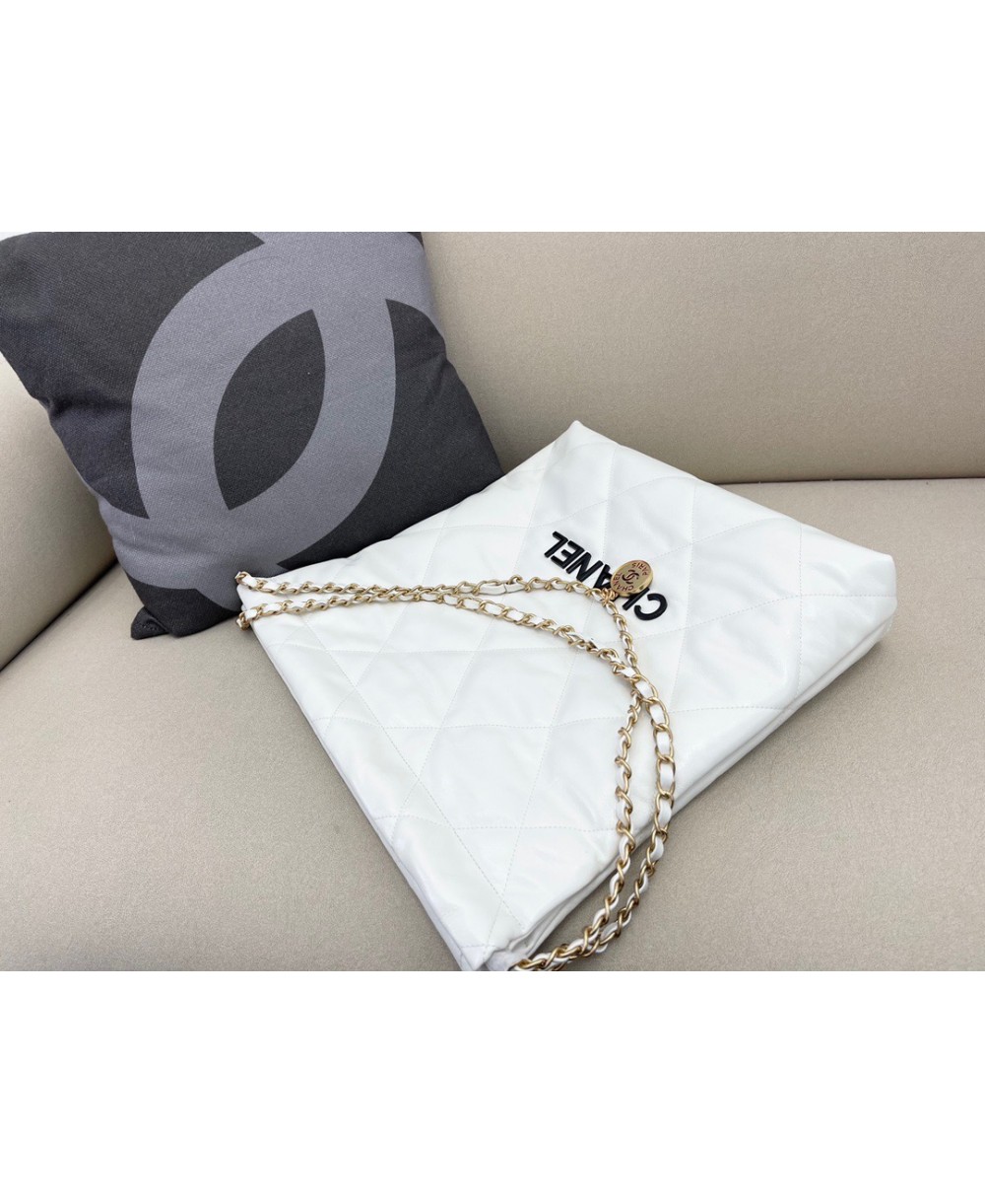 CHANEL CHANEL 22 SMALL HANDBAG